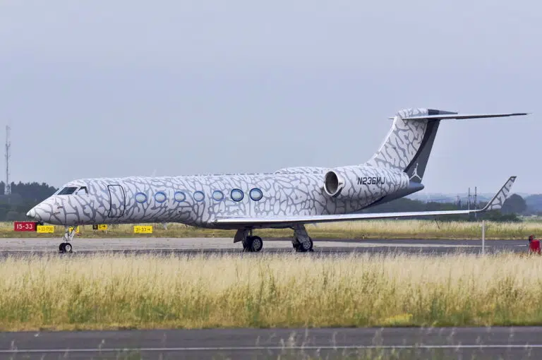 Catch 23 Boat- Inside Michael Jordans 80ft Sportfishing Yacht